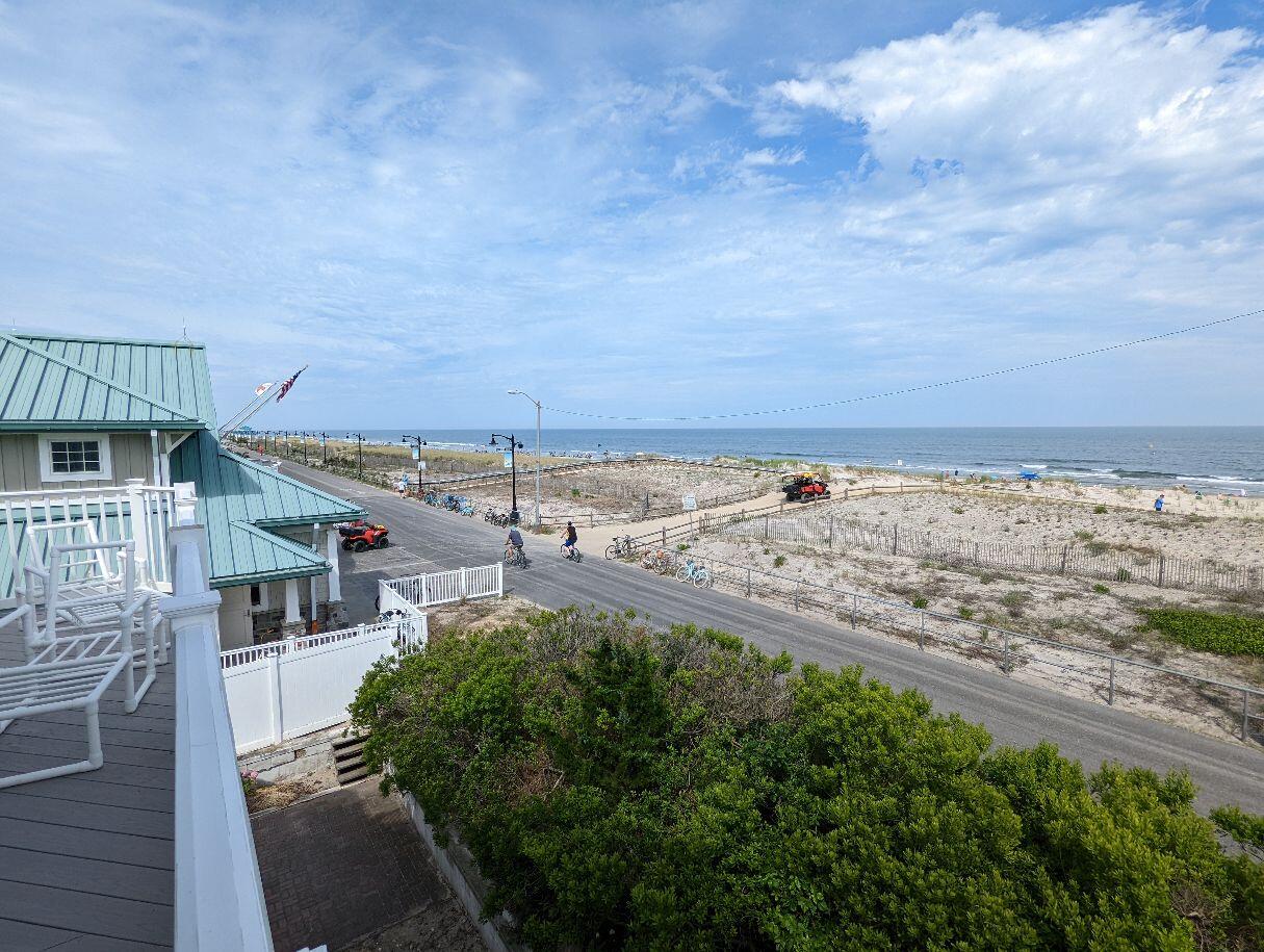 9 45th Street South | Sea Isle City, NJ | Long & Foster Vacation Rentals