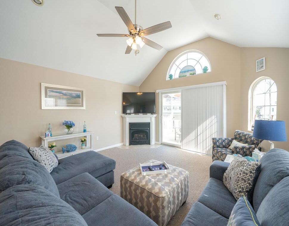 220 40th Street East | Sea Isle City, NJ | Long & Foster Vacation Rentals